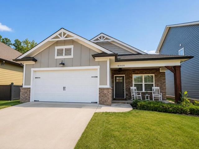 8440 Cherrybark Ln, Ooltewah, TN 37363