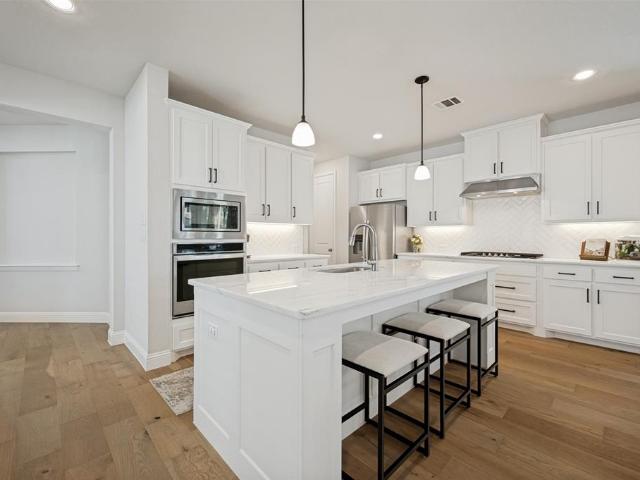8440 Colburn