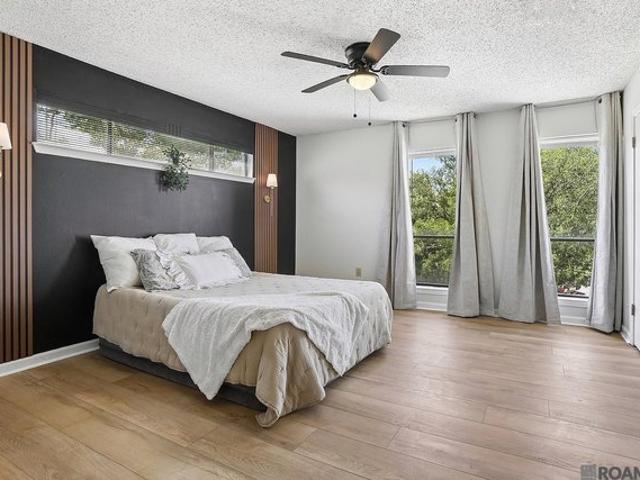8440 E Cypress Point Ct, Baton Rouge, LA 70809