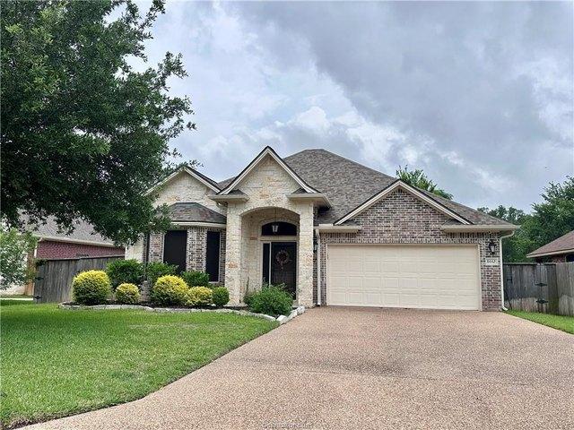 8442 Lauren Dr, College Station, TX 77845