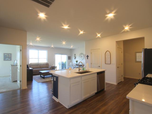 8442 Redbud Court