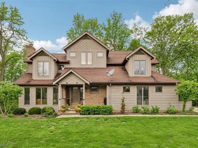8442 Settlers Psge, Brecksville, OH 44141