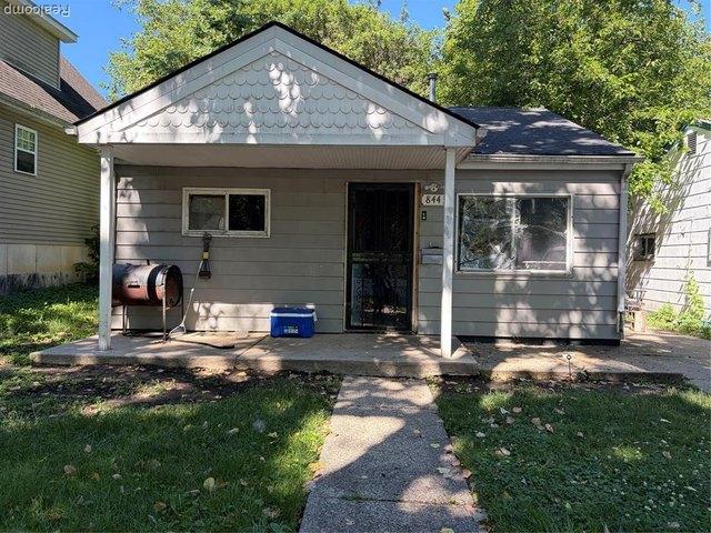 8443 Mettetal St, Detroit, MI 48228