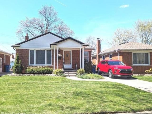 8443 Riverdale St, Dearborn Heights, MI 48127