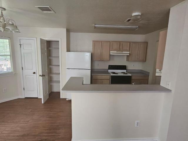 844 846 Sagewood Trl
