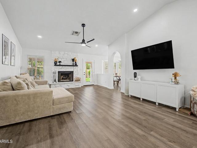 844 E Encinas Ave, Gilbert, AZ 85234 | MLS #7020 | Compass