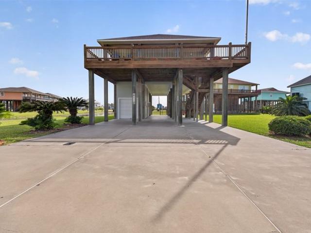 844 Eastview, Crystal Beach, TX 77650