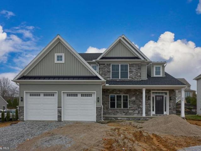 844 Nightlight Dr, York, PA 17402