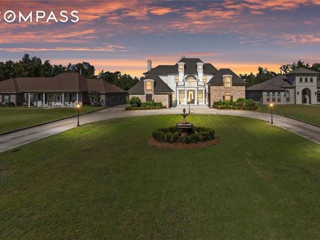 844 S Fashion Blvd, Hahnville, LA