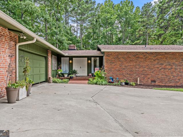 844 Sherwood Dr, Elberton, GA 30635 | MLS #10573 | Compass