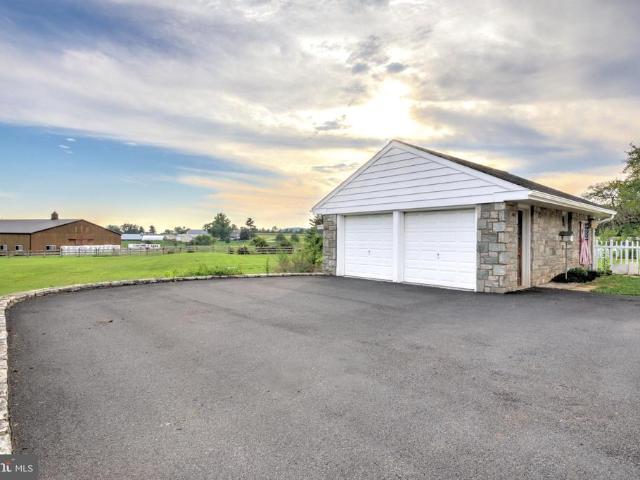 844 W Swartzville Road