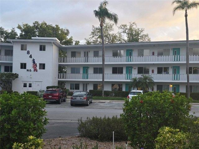 8454 th St Apt 209, Seminole, FL 33772