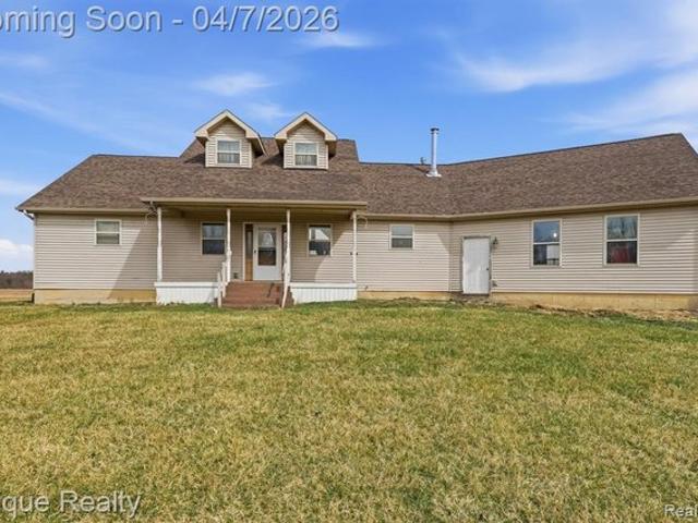 8455 Taft Rd, Ovid, MI 48866