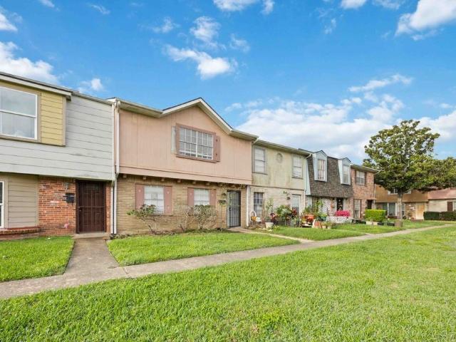 8456 Leawood Boulevard