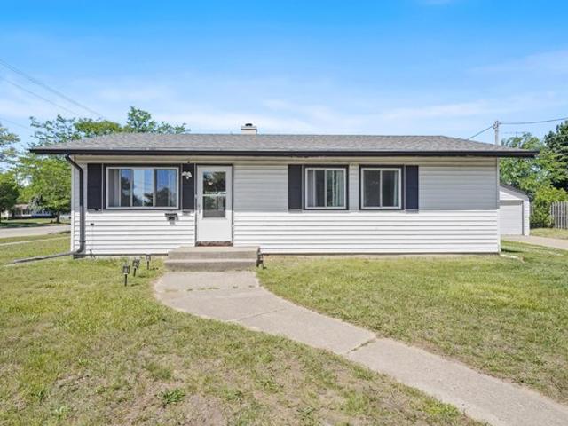 8456 17th Ave, Kenosha, WI 53143