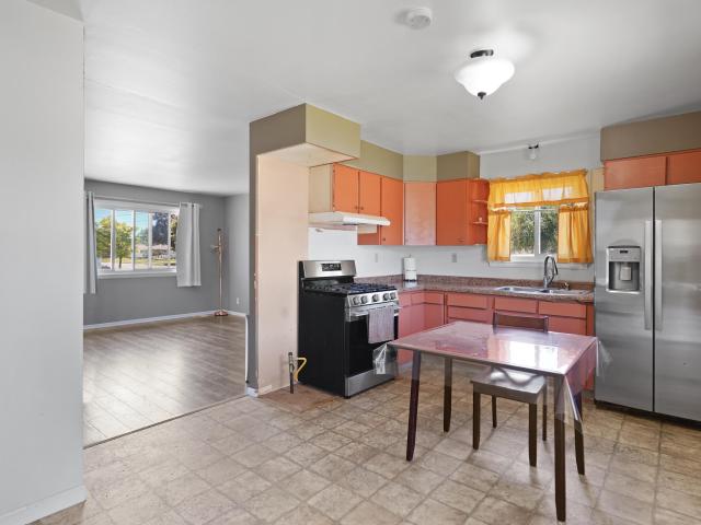 8456 17th Ave