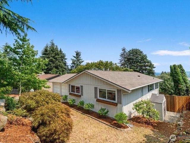 8456 6th Ave SW, Seattle, WA 98106