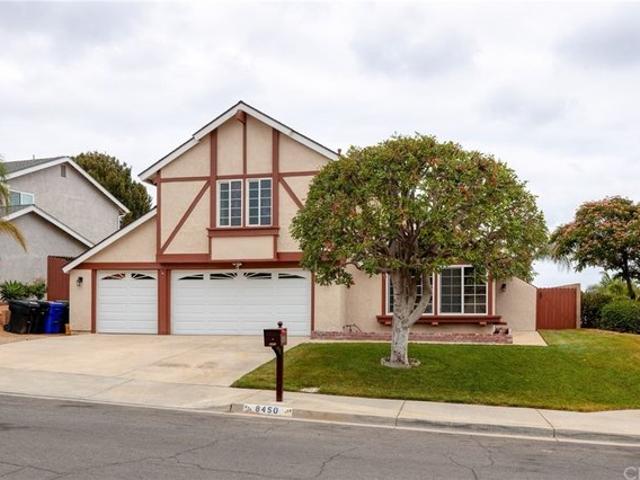 8450 Tamarind Ln, Jurupa Valley, CA 92509