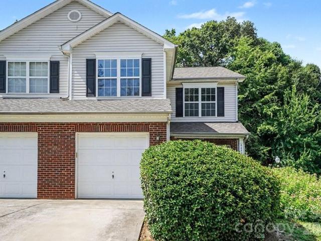 8451 Carolina Lily Ln, Charlotte, NC 28262