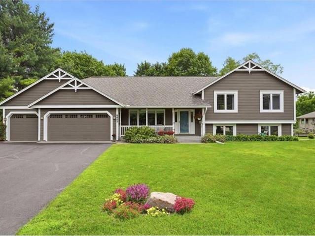 8452 Monterey Ct, Eden Prairie, MN 55347