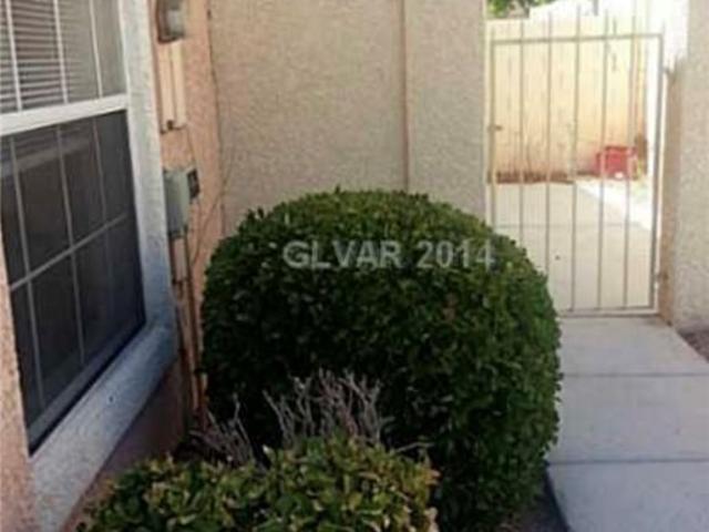 8453 Vast Horizon Ave, Las Vegas, NV 89129 | MLS #2771 | Compass
