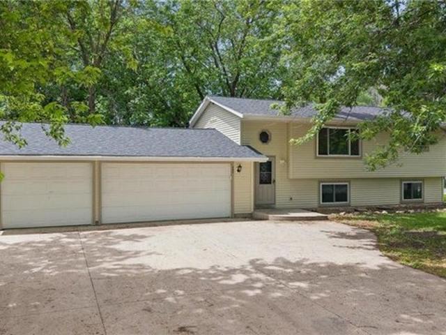 845 3rd St N, Dassel, MN 55325