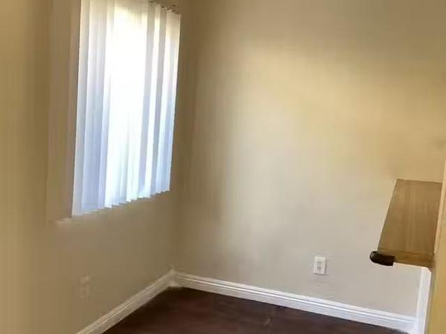 845 09 845 853 S. Taylor Ave