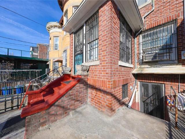 845 51st Street | Compass