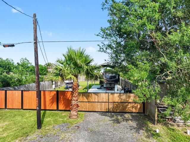 845 6th Street