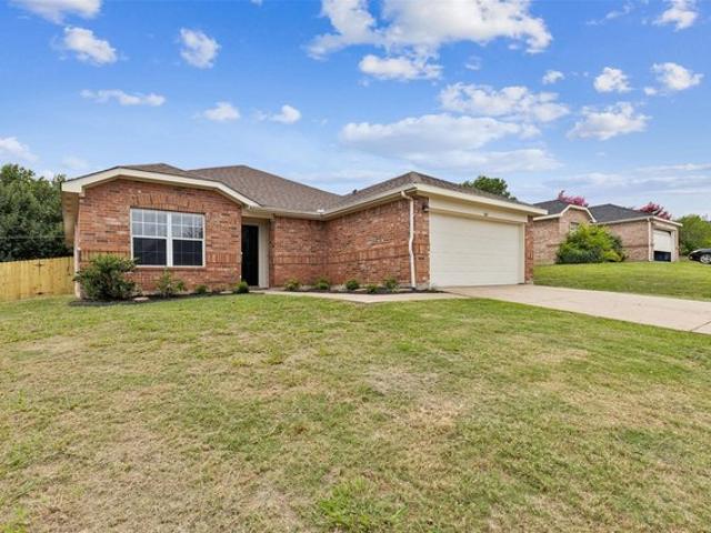 845 Beaver Creek Dr, Burleson, TX 76028