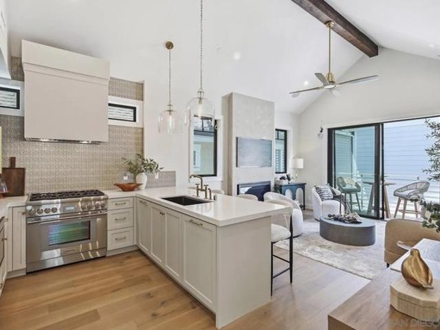 845 G Ave, Coronado, CA 92118