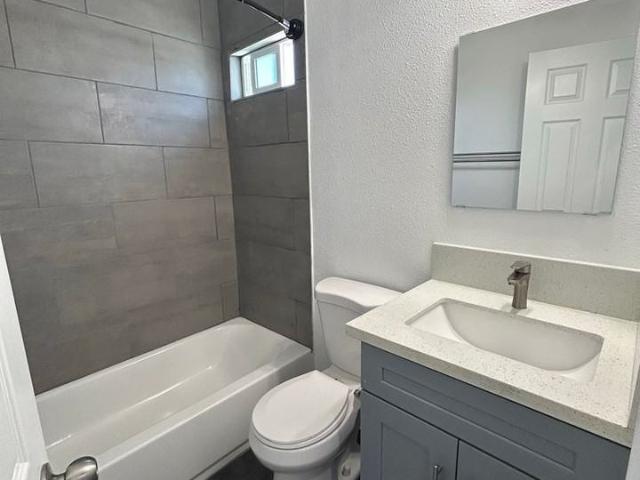 845 E. 6th 1 Bedroom Apartment for Rent at 845 E 6th St, Long Beach, CA 90802 Downtown Long Beach
