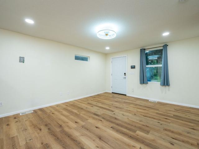 845 E 24th Court