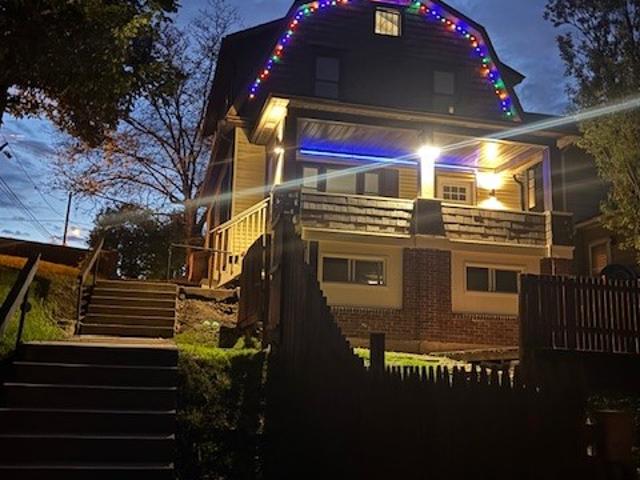 845 Fernwood Place