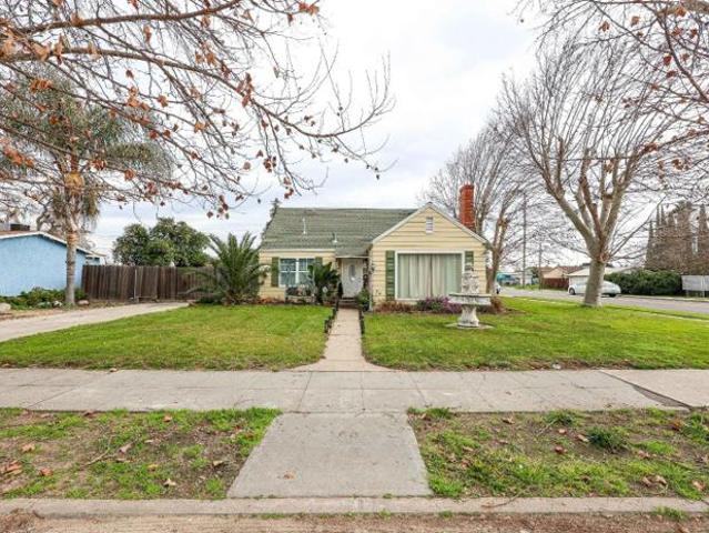 845 Main St, Livingston, CA 95334