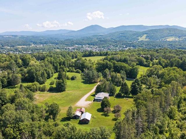 845 McGoff Hl, Lyndon, VT 05851