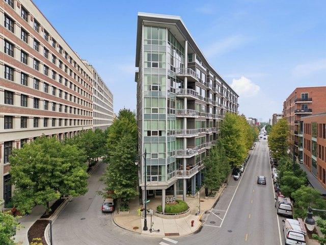 845 N Kingsbury St Unit 208, Chicago, IL 60610