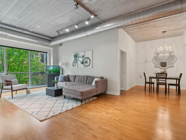 845 n kingsbury street # 315