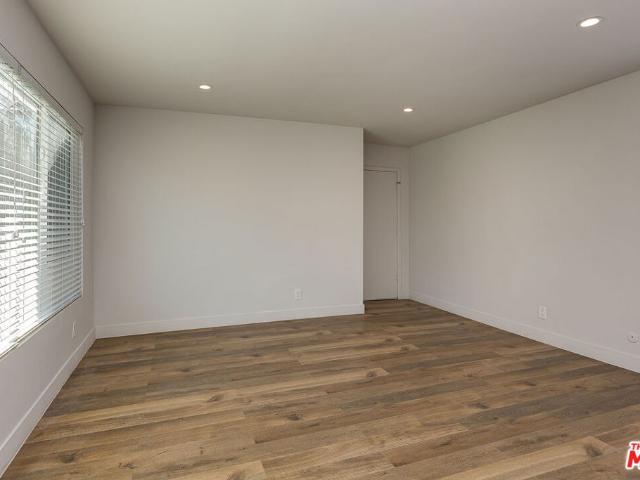 845 S KENMORE Avenue 201