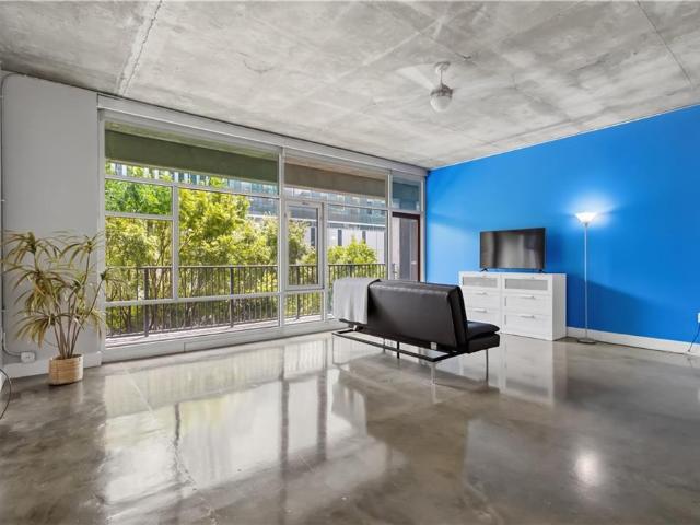 845 Spring Street NW 322