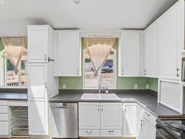 845 perrydale rd