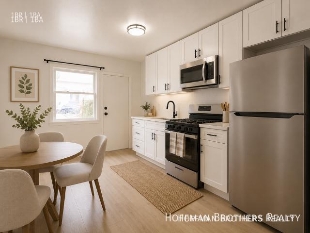 845 W 82nd St Los Angeles, CA 90044