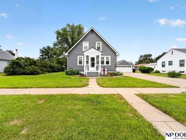 845 W 10th St, Fremont, NE 68025