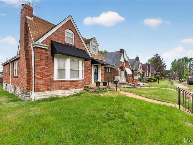 8464 Edna St, Louis, MO 63147 | MLS #26016 | Compass