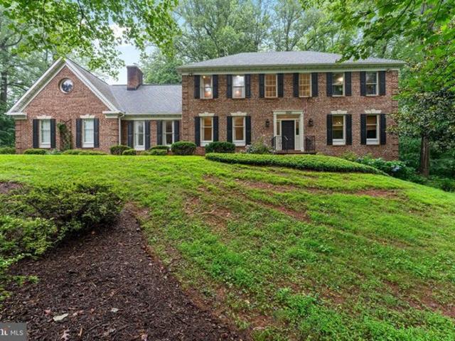 8464 Turkey Run Dr, Warrenton, VA 20187