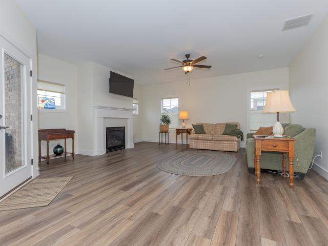 8464 Wyatt Court