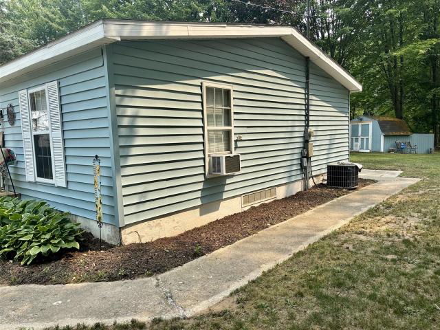8464 15 Mile Road