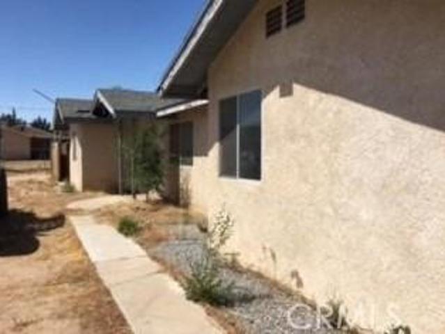 8464 6th Ave, Hesperia, CA 92345