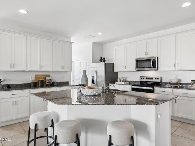 8465 w stargell way