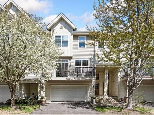 8467 Emery Pkwy N Unit 903, Champlin, MN 55316